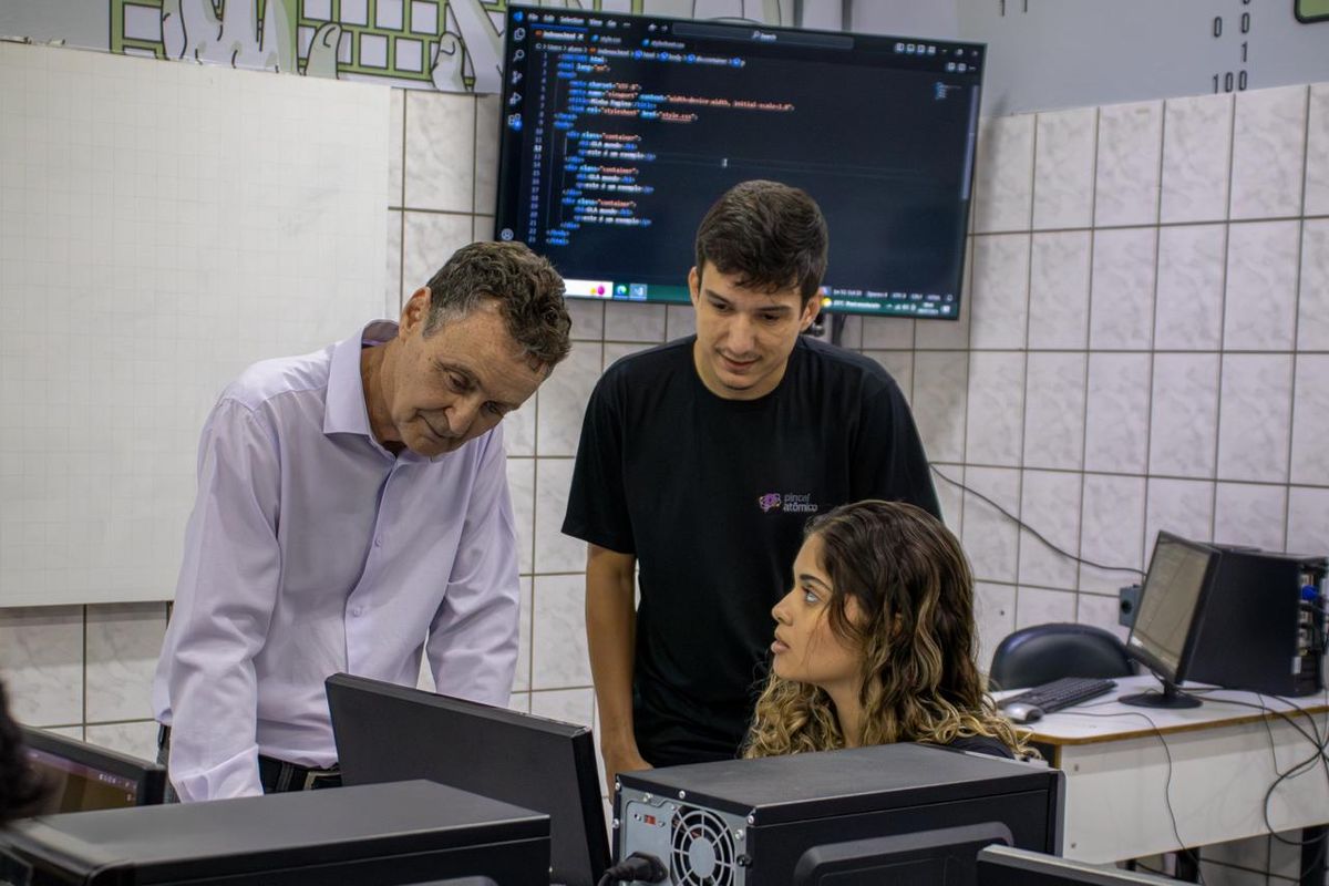 Mercado em alta: saiba por que fazer curso de Desenvolvimento de ...