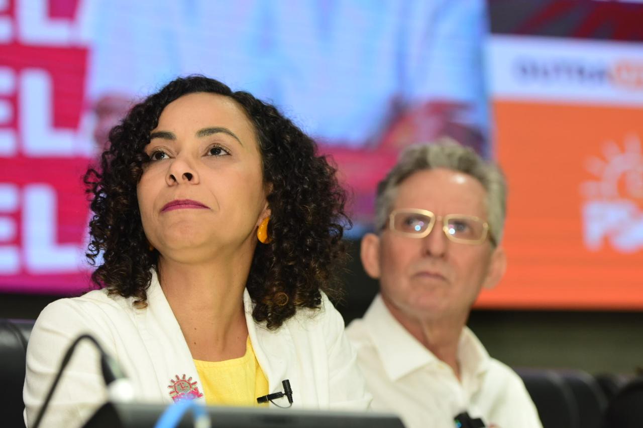 A Gazeta | Convenção Psol-Rede confirma Camila Valadão como candidata ...