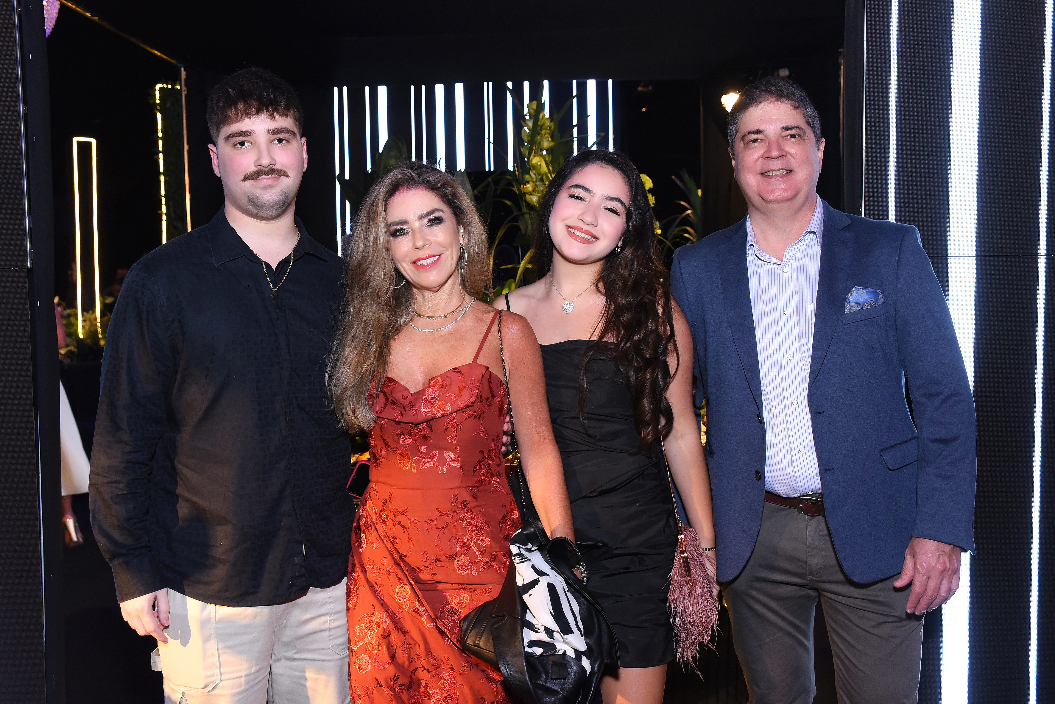 Valtair Torezani celebra 60 anos com show de Capital Inicial em Vitória ...