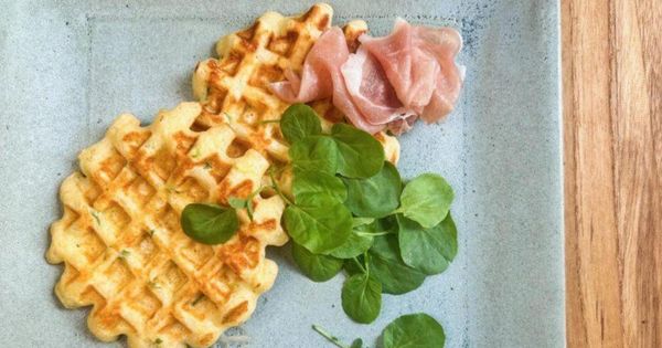 Waffle salgado é opção para brunch ou café; veja receita | HZ