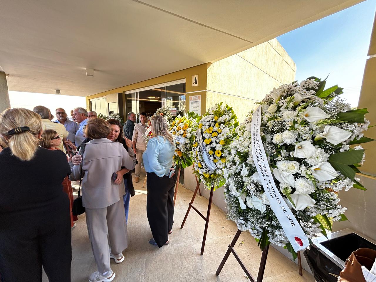 Emoção e homenagens marcam despedida a Maria Alice Lindenberg | A Gazeta