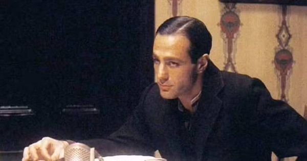 Morre John Aprea, de 'O Poderoso Chefão 2' e 'Três é Demais', aos 83 anos | HZ