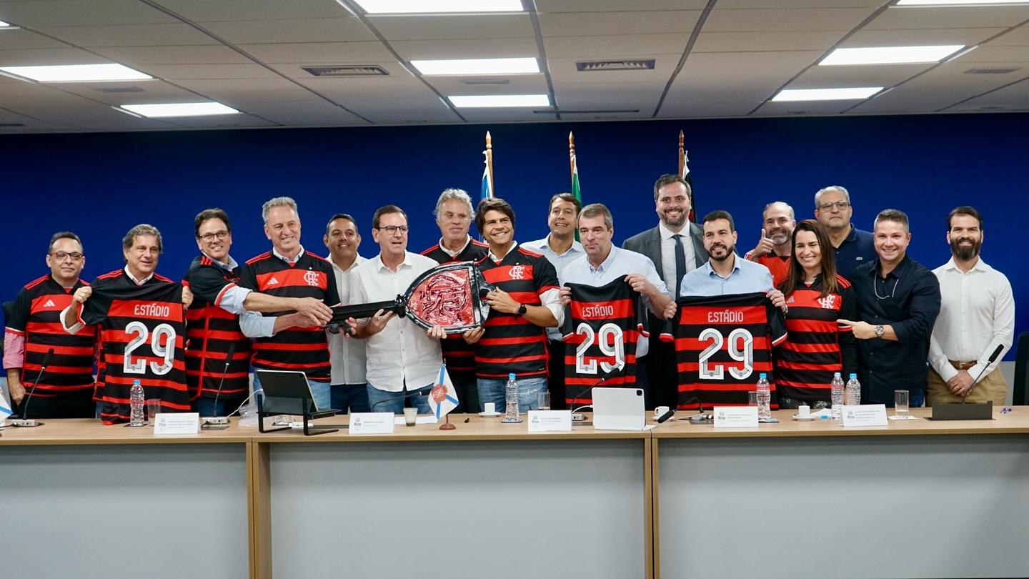 Flamengo recebe posse de terreno para novo estádio | A Gazeta