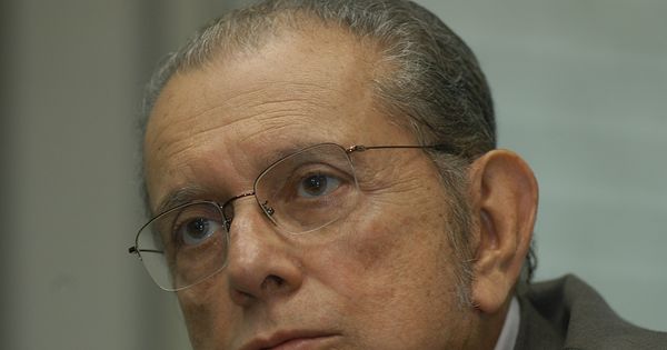 Políticos prestam homenagens e destacam legado de Max Mauro para o ES ...