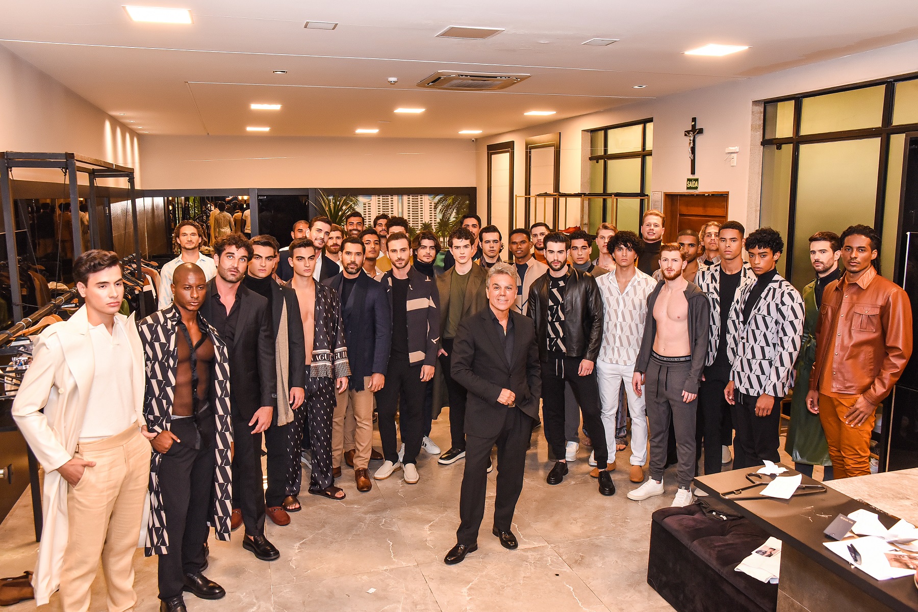 HZ | Ivan Aguilar faz um show de desfile em Vitória; veja fotos | A Gazeta