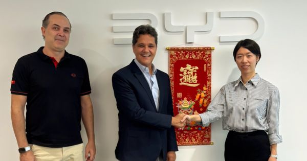 BYD quer ampliar entrada pelo ES de carros elétricos no país ainda ...