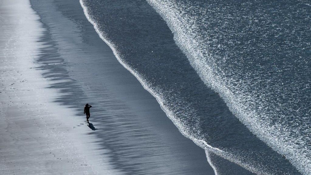 Qual a diferença entre solidão e solitude? E por que ficar sozinho pode ...
