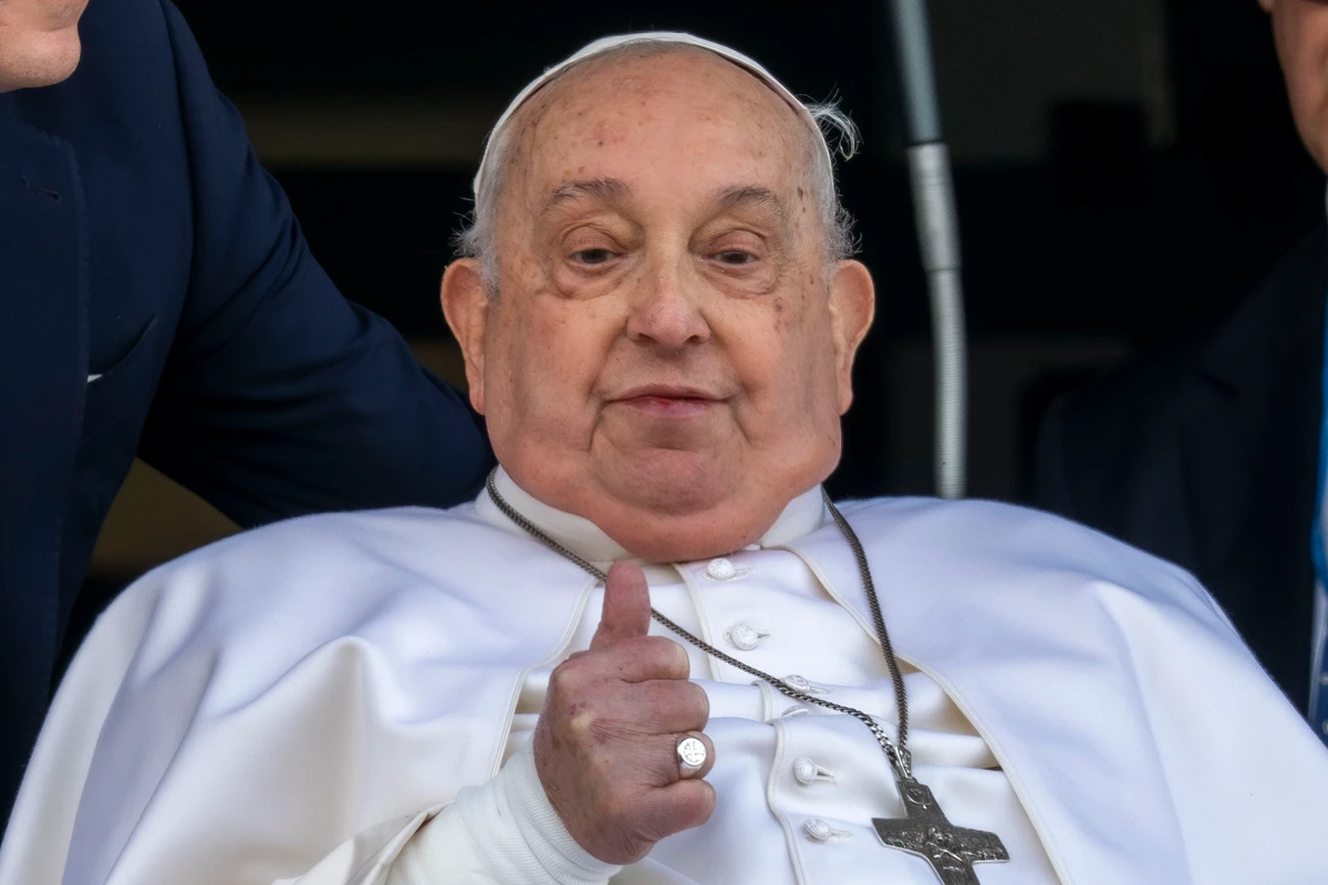 Papa Francisco tem melhora surpreendente e está muito animado, segundo médico | A Gazeta