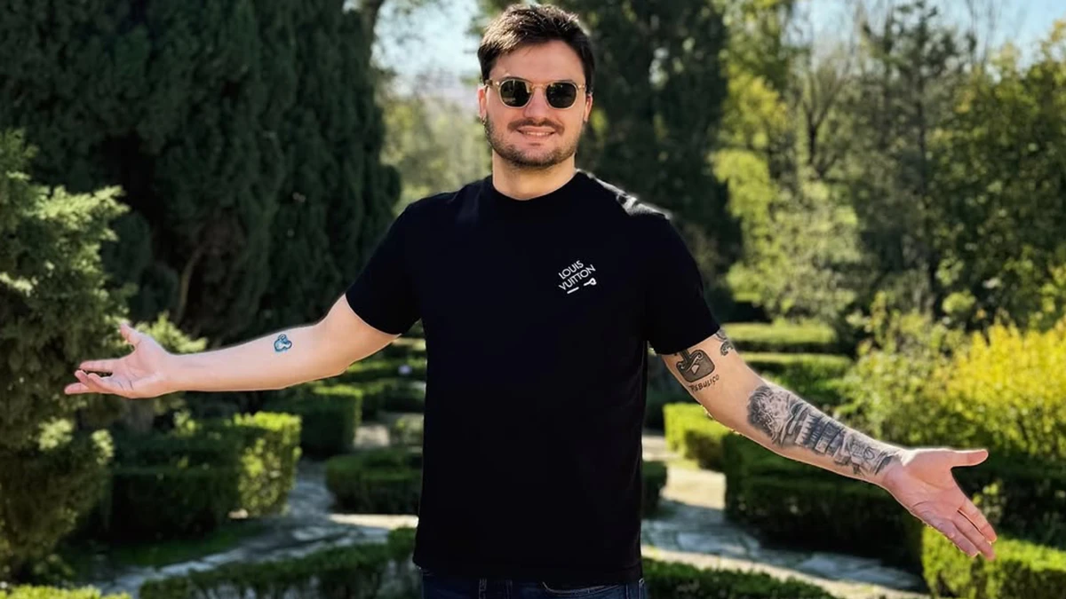 Felipe Neto volta atrás e diz não ser candidato em 2026 | HZ