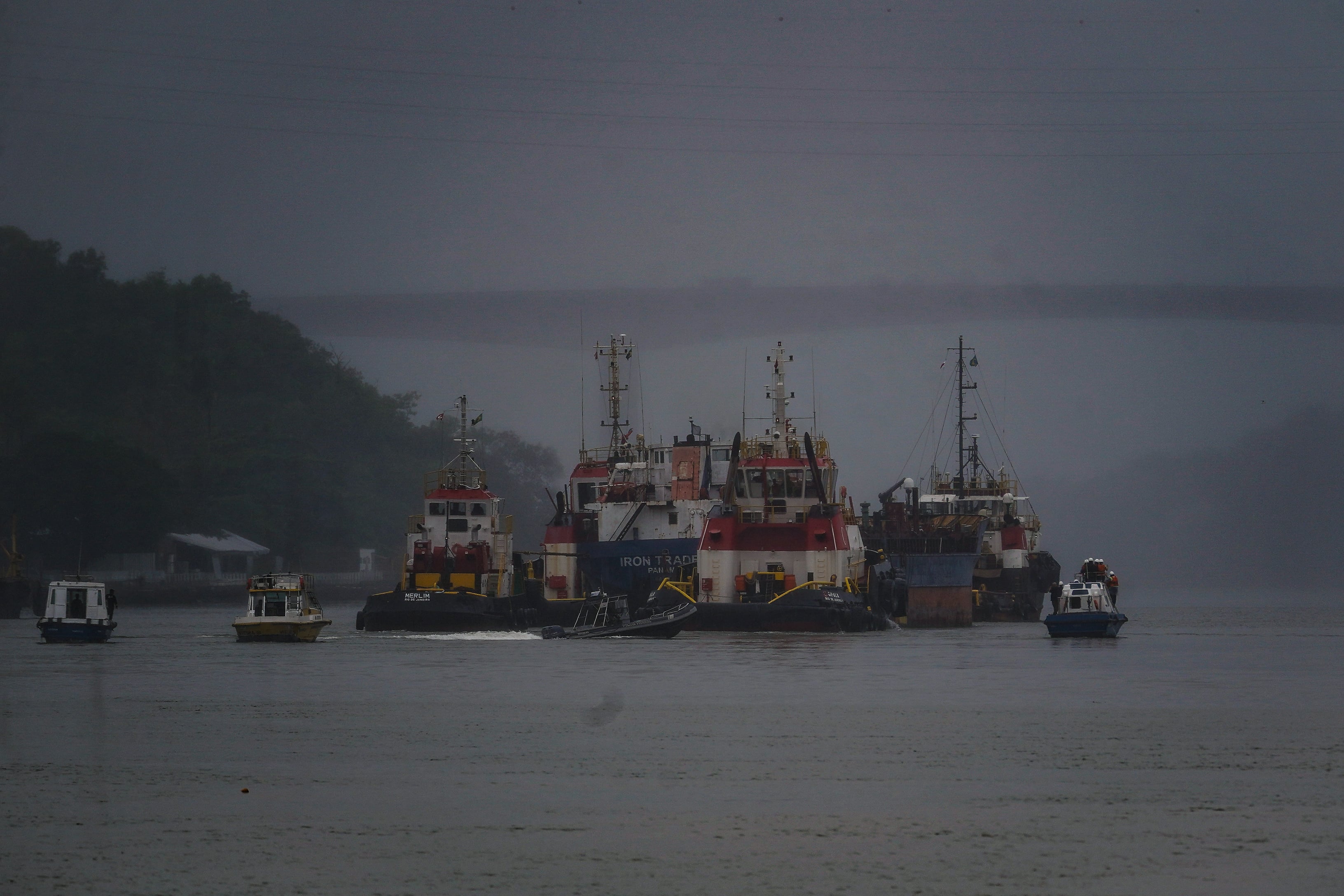 Navio fantasma dá adeus ao Porto de Vitória e vai virar sucata em SC ...