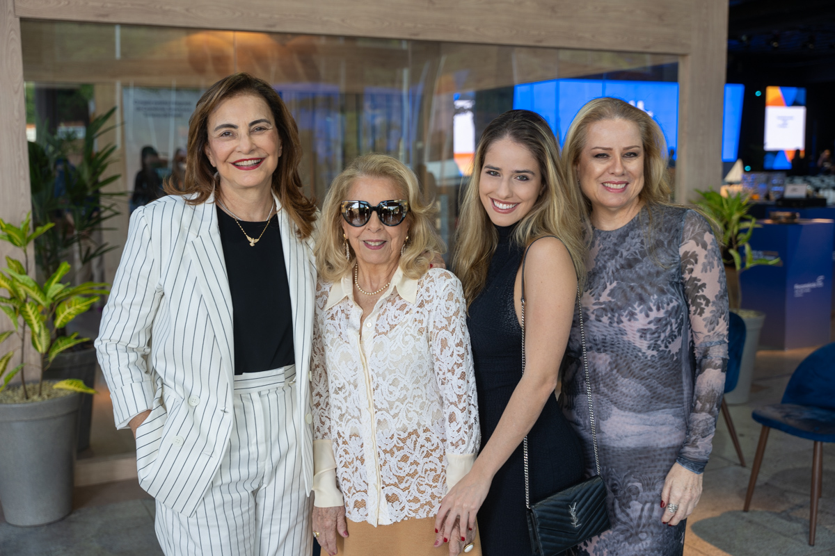 Personalidades recebem homenagem na Semana S do Comércio | HZ | A Gazeta