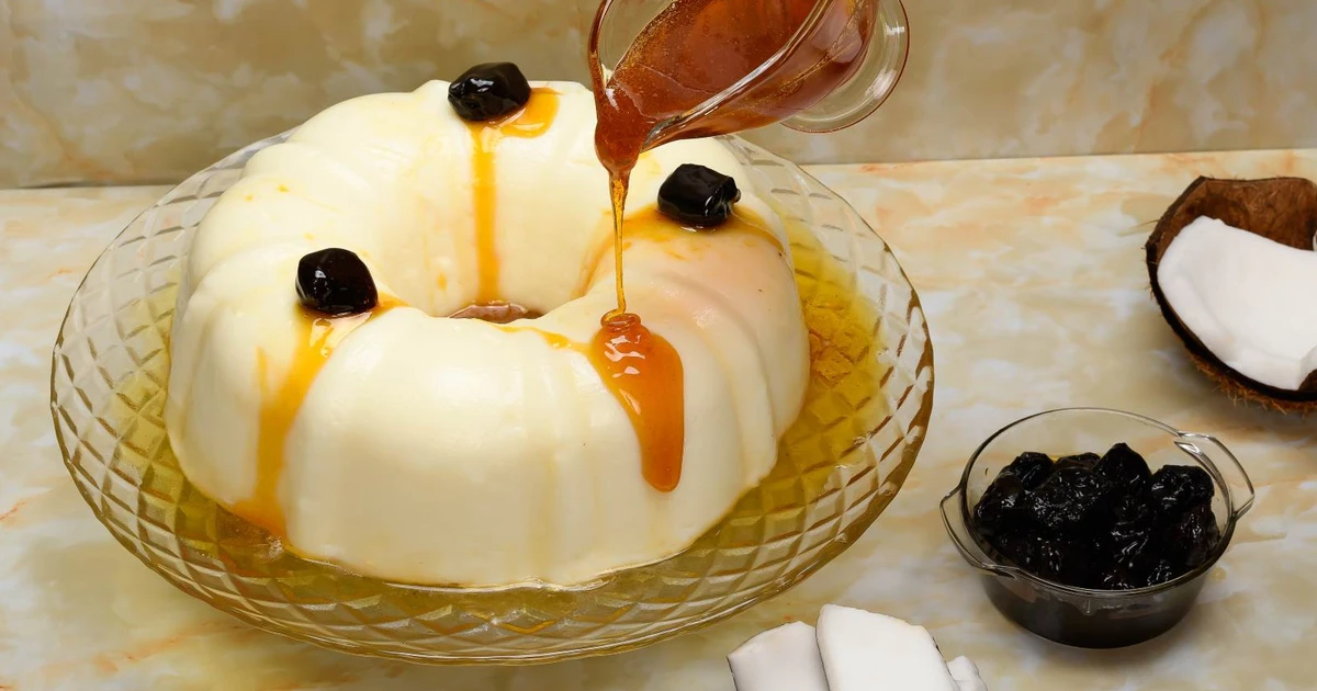 Manjar de coco com calda de ameixa: veja receita passo a passo | HZ